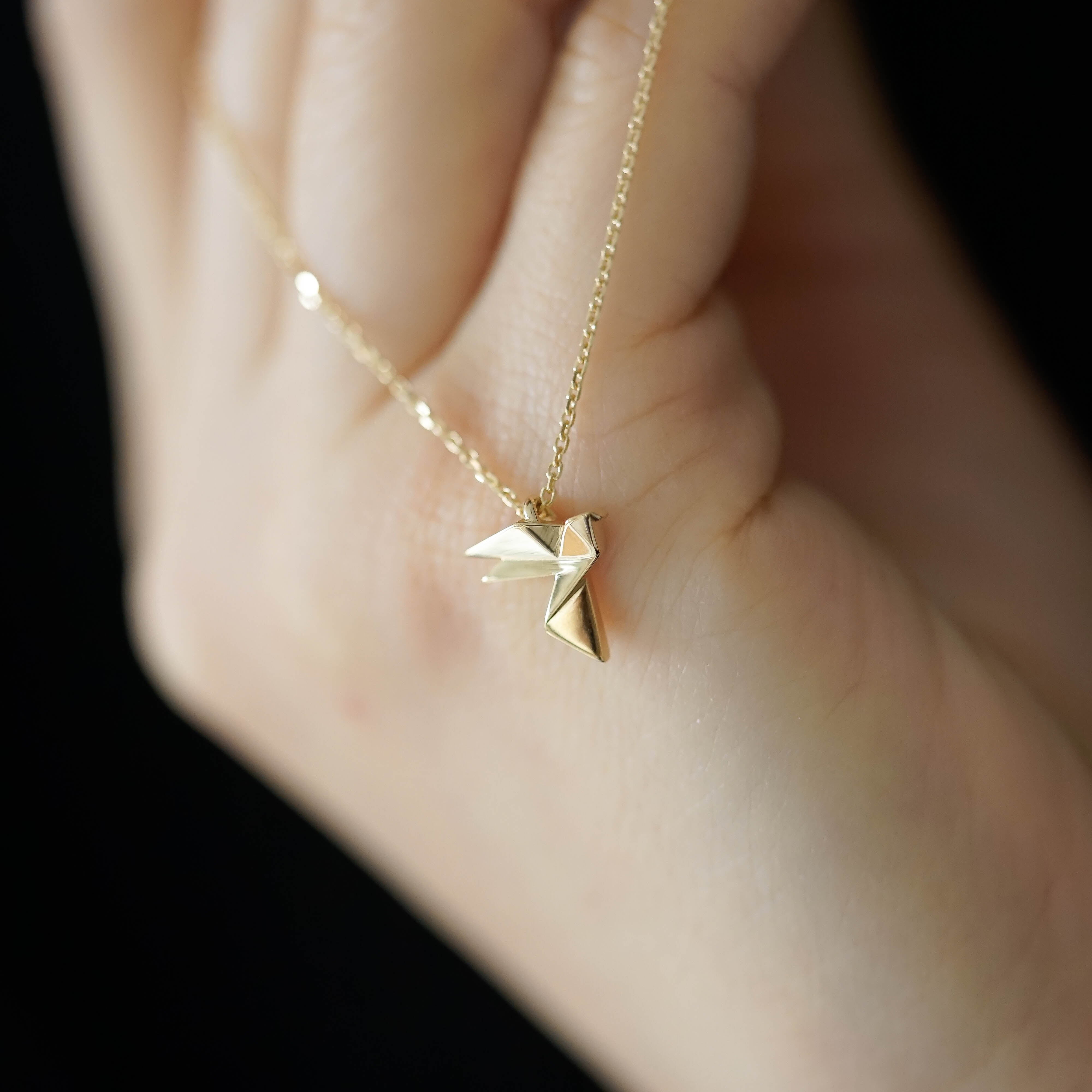 FREE BIRD - ORIGAMI KUŞ SARI ALTIN KOLYE – Burcu Okut Jewellery