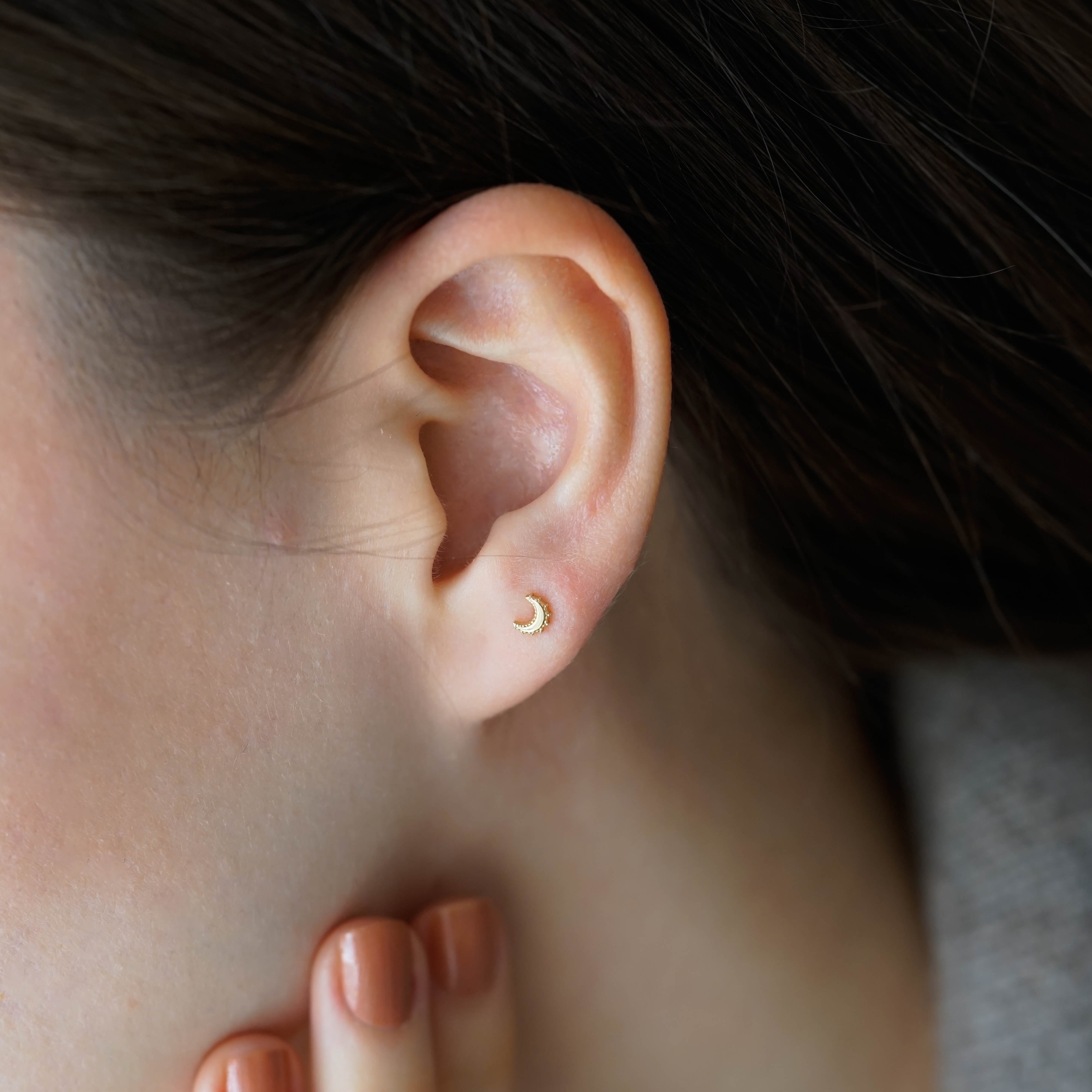 CRESCENT PIERCING - SARI ALTIN – Burcu Okut Jewellery