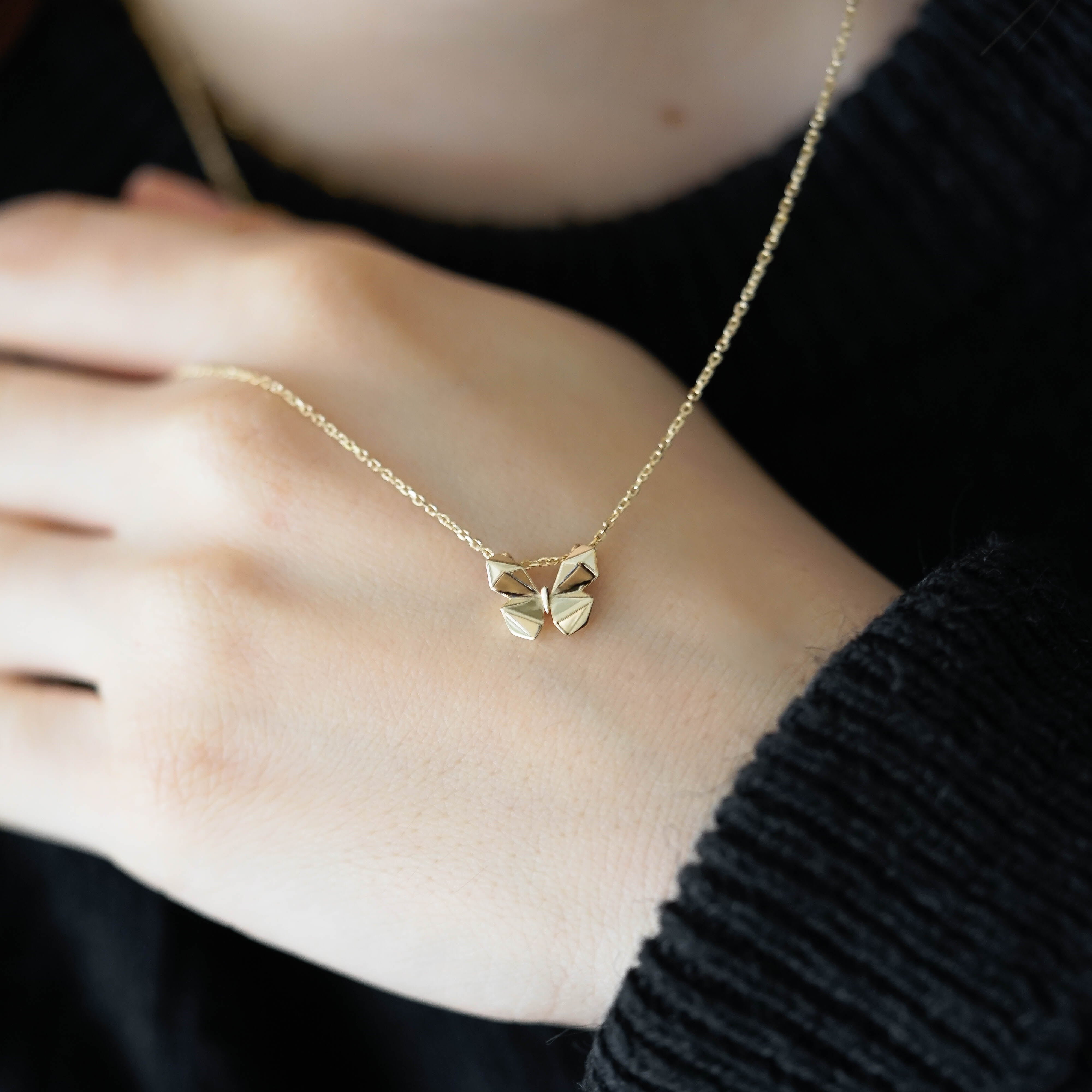 REBORN - ORIGAMI KELEBEK SARI ALTIN KOLYE – Burcu Okut Jewellery