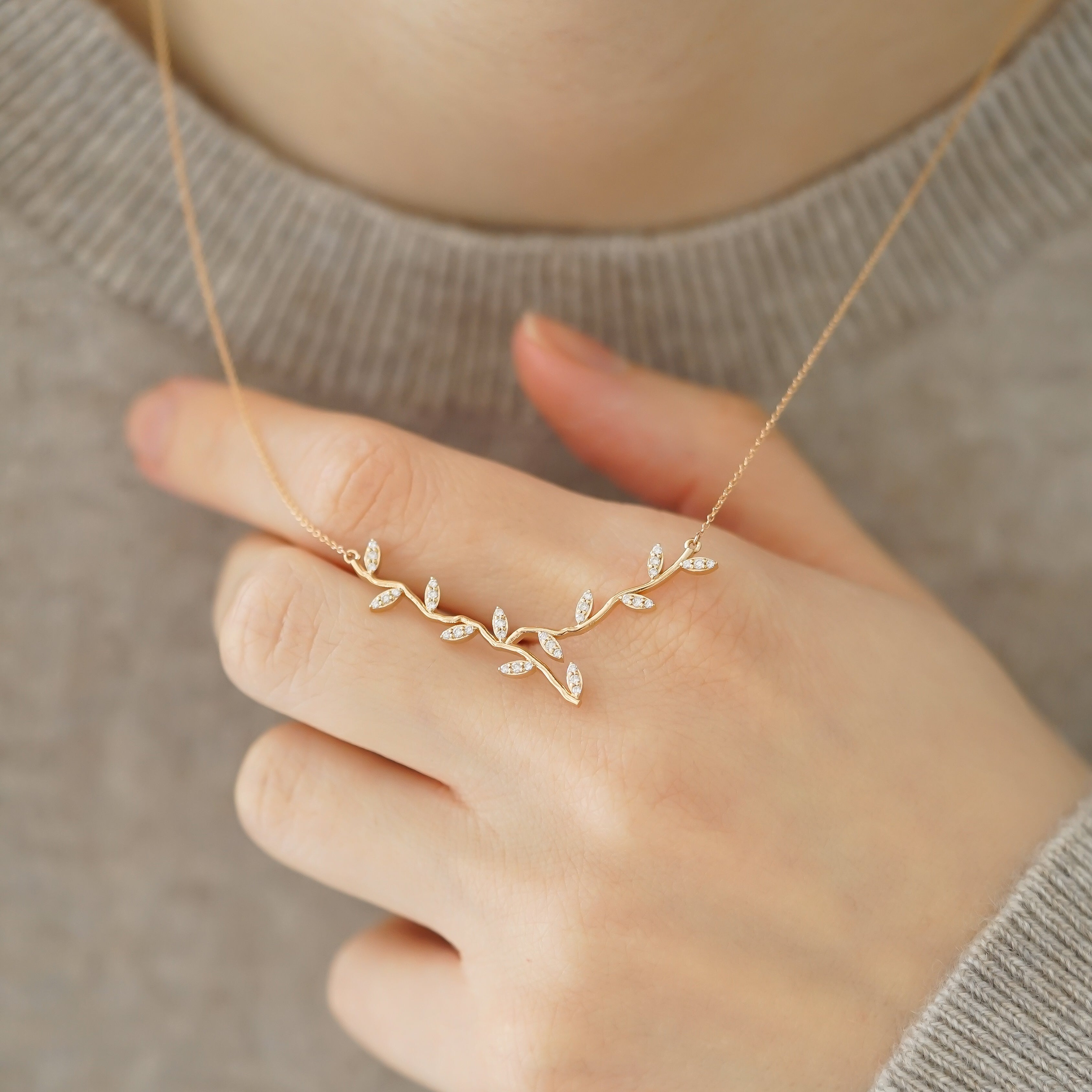 YAPRAK PIRLANTA KOLYE – Burcu Okut Jewellery